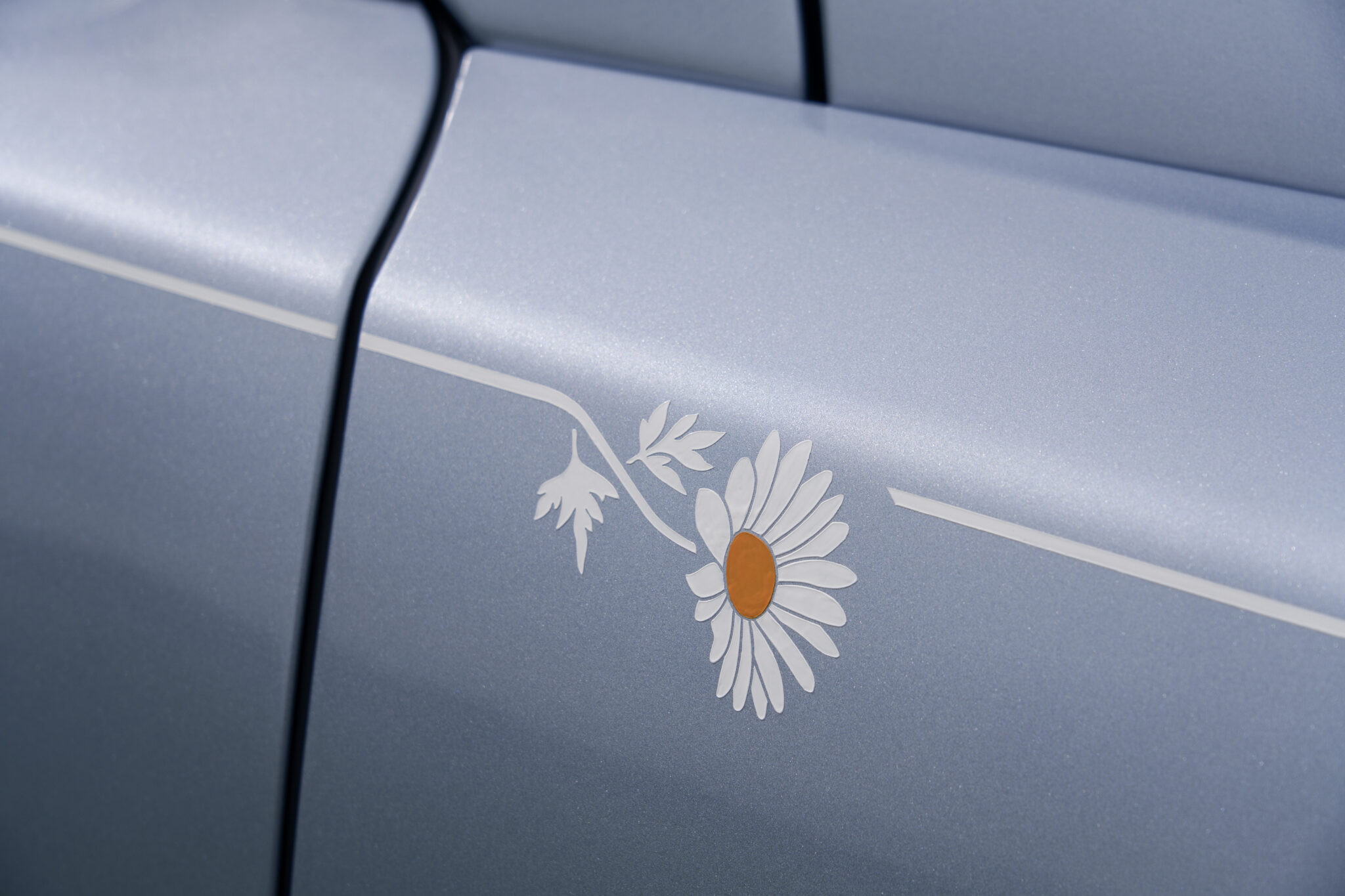 Rolls-Royce Motor Cars Unveils "Cullinan Daisy": A Bespoke Masterpiece ...